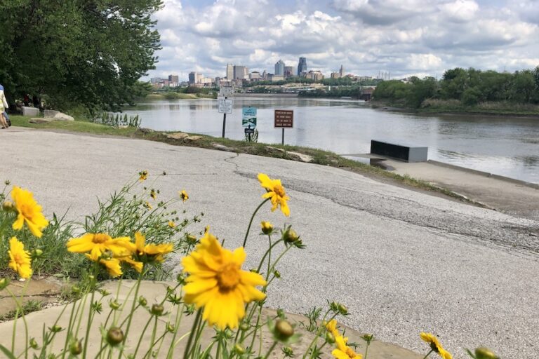 Riverfront Trail Offers Glimpse Into the Heart of Kansas City - Rails ...