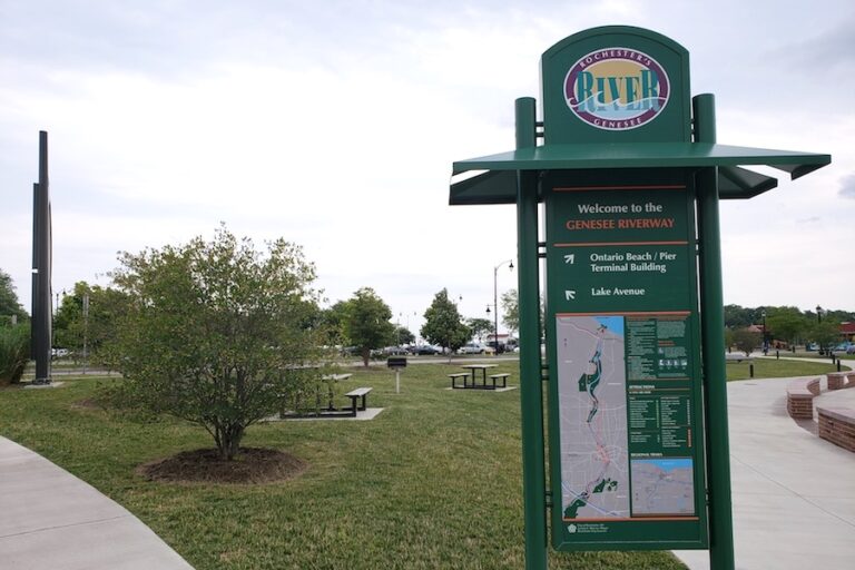 Signage and Surface Markings - Rails to Trails Conservancy | Rails to ...